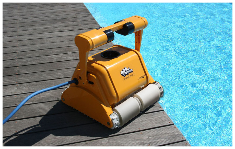 Robot de nettoyage de piscines collectives Dolphin Prox 2 | Piscine Center